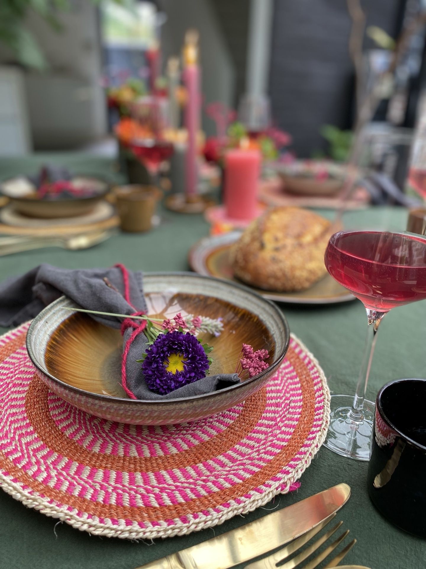 Cosy and colourful Indian Summer vibes | Solid